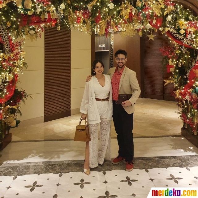 Foto : 6 Potret Kehidupan Rumah Tangga Chef Marinka dengan Suami Bule ...