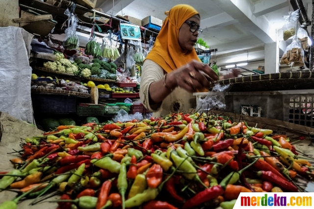 Foto : Jelang Ramadan, Harga Kebutuhan Pokok Naik Terutama Cabai | merdeka.com