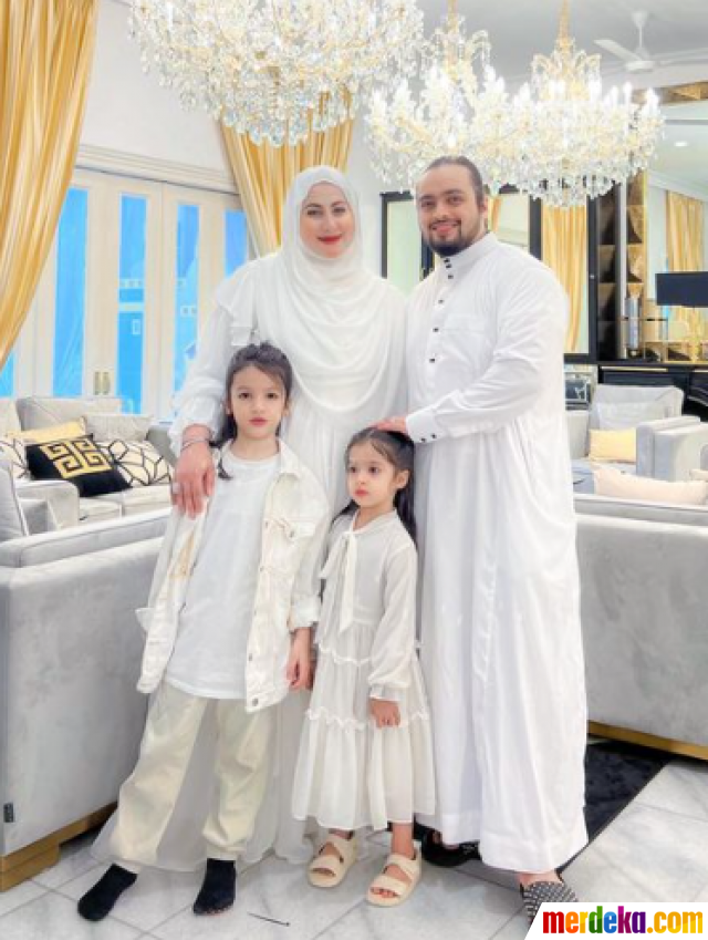 Foto : Tengah Jadi Sorotan, Intip Momen Kebersamaan Tasyi Athasyia dan ...