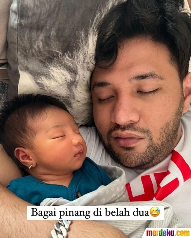 Foto : Mirip Banget! Potret Kebersamaan Ammar Zoni dan Baby Ara, Bagai ...