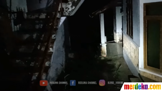 Foto : Potret Rumah Mewah 2 Lantai Milik Tukang Siomay di Isi Hanya ...