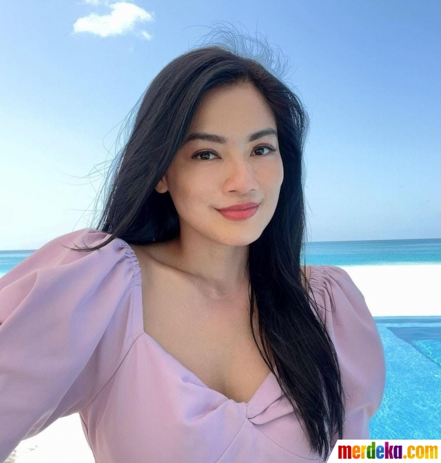Foto : Pesona Titi Kamal di Maldives Dipuji Teman Artis, Sandra Dewi Sampai Ririn Ekawati ...