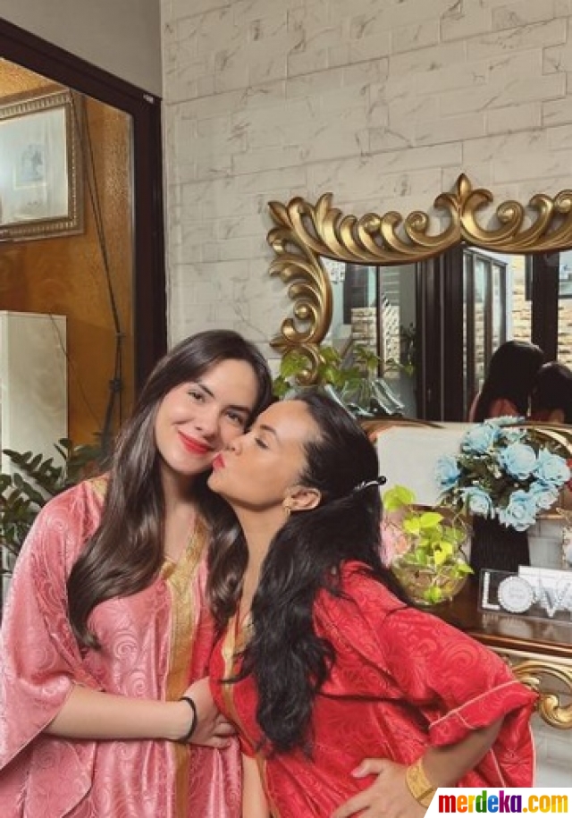 Foto : Diterpa Kabar Kurang Sedap, Intip Deretan Potret Steffi Zamora ... Foto : Diterpa Kabar Kurang Sedap, Intip Deretan Potret Steffi Zamora ...