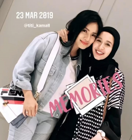Momen Kebersamaan Laudya Cynthia Bella dan Titi Kamal yang Dipuji Bikin Hati Adem