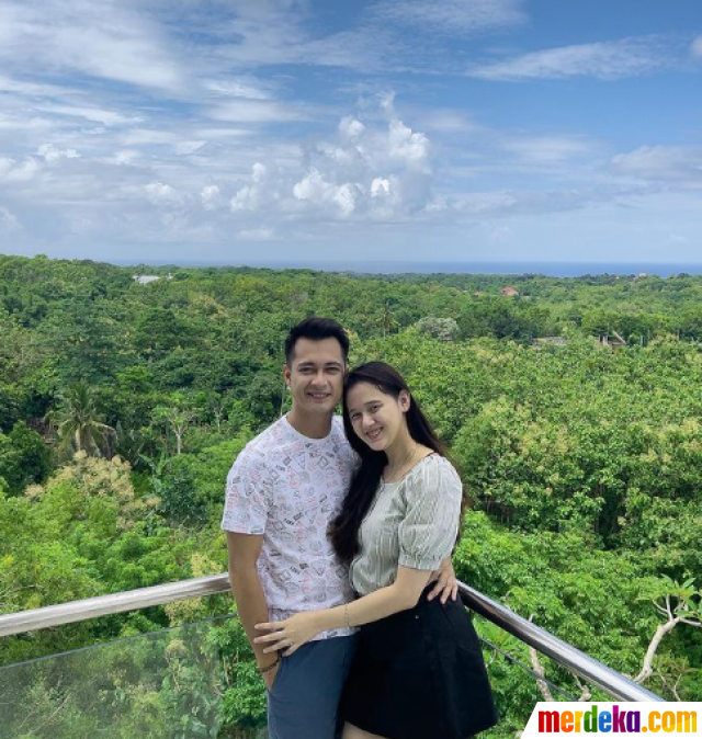 Foto : 6 Potret Meiza Aulia, Istri Eza Gionino yang Makin Cantik dan ...