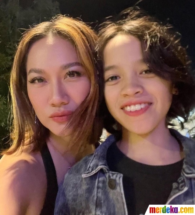 Foto : Sudah Remaja dan Ganteng, Deretan Potret Noah Sinclair Liburan ...