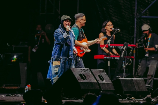 Penampilan Potret, Burgerkill dan Payung Teduh di Synchronize Fest 2022