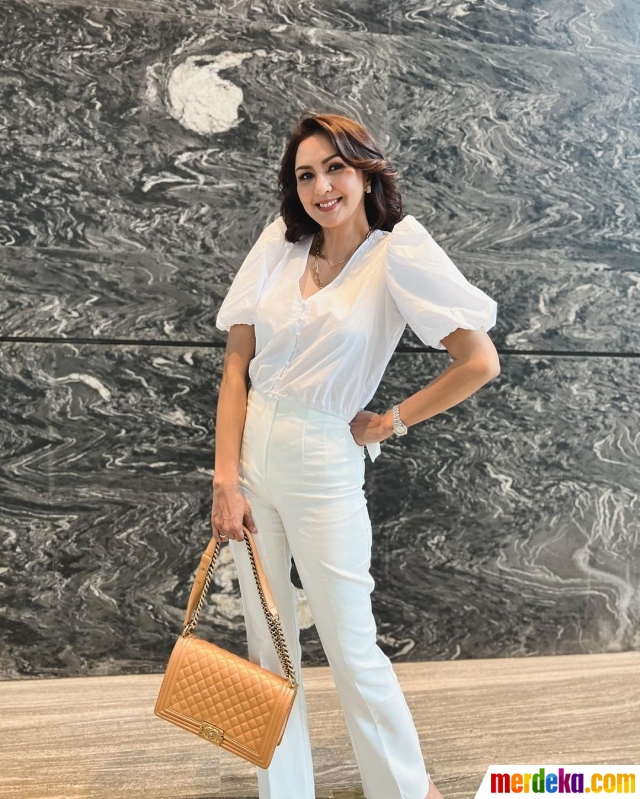 Foto : Penampilan Terbaru Donna Agnesia yang Makin Langsung, Beda ...