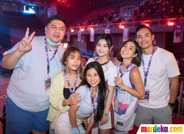 Foto : Dikabarkan Dekat, Intip Potret Kebersamaan Gisella Anastasia dan Rino Soedarjo | merdeka.com