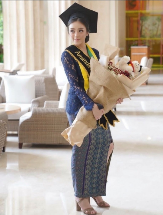 Namanya Trending di Twitter, Ini 5 Potret Cantik Amanda Zahra