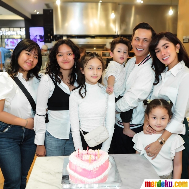Foto : Deretan Momen Ussy dan Andhika Pratama Bersama Anak-anak, Potret ...