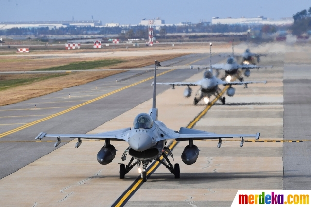 Foto : Intip Latihan Bareng Jet Tempur AS-Korsel yang Bikin Panas Korut | merdeka.com
