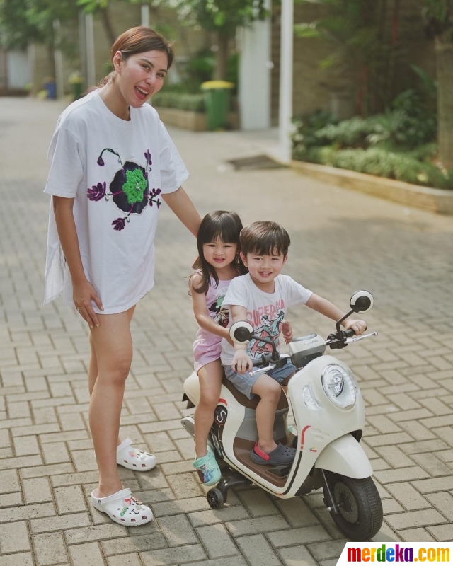 Foto : Deretan Foto Terbaru Zayn dan Zunaira Anak Kembar Syahnaz, Akan ...