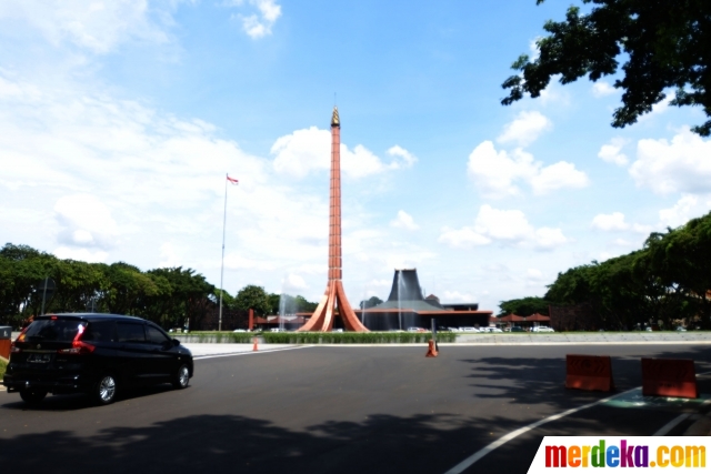 Foto : Tampil dengan Wajah Baru, TMII Siap Sambut 5.000 Pengunjung di ... Foto : Tampil dengan Wajah Baru, TMII Siap Sambut 5.000 Pengunjung di ...