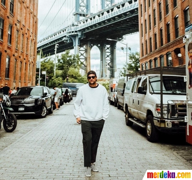 Foto : Ingat Stuart Collin? Kini Makin Gagah Brewokan dan Hobi ...