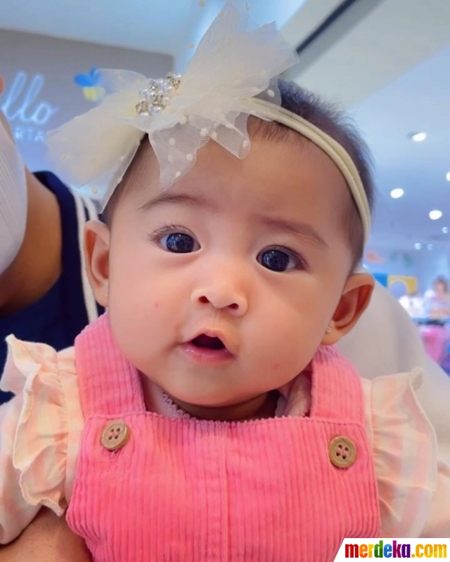 Foto : Gaya Selfie Baby Moana Anak Ria Ricis Lucu Banget, Pose 'Mata ...