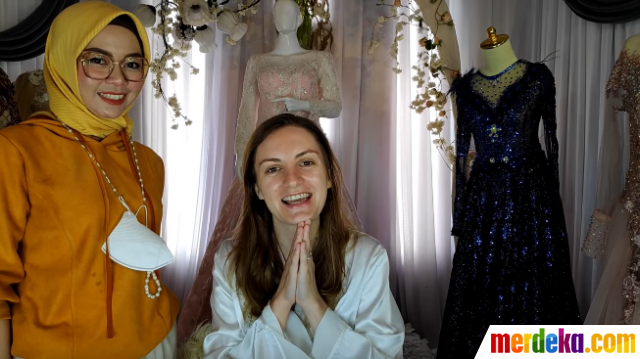 Foto : Bule Serbia Dipanggil Ceu Nena, Intip jadi Model Pengantin Sunda ...