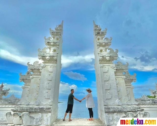 Foto : Mesranya Cathrine Wilson Bareng Suaminya yang Anggota DPRD ...