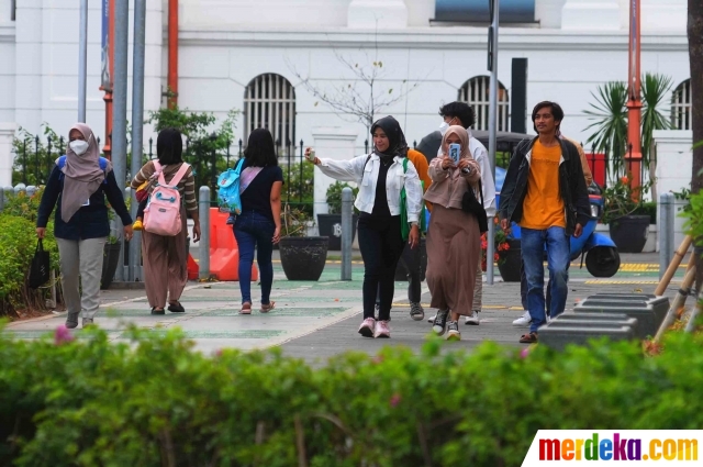 Foto : Menikmati Jalan-Jalan Sore di Kawasan Kota Tua | merdeka.com
