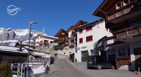 Intip Keindahan Desa Albinen di Swiss, Pemandangan Cantik Penduduknya ...