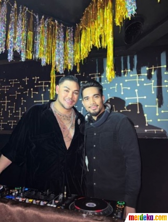 Foto : Usung Tema Glamor, Intip Perayaan Ulang Tahun Ivan Gunawan ke-41 ...