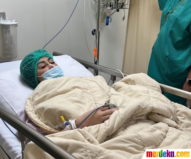 Foto : Begini Kondisi Terbaru Mama Amy Ibunda Raffi Ahmad Pasca Operasi ...