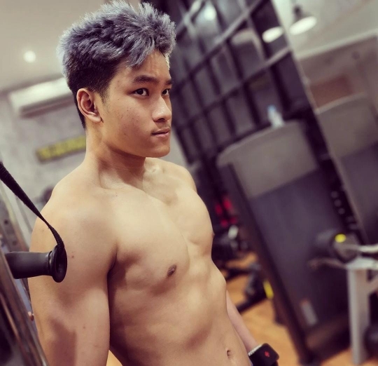 Potret Transformasi Azka Anak Deddy Corbuzier, Dulu Kurus - Kini Macho ...