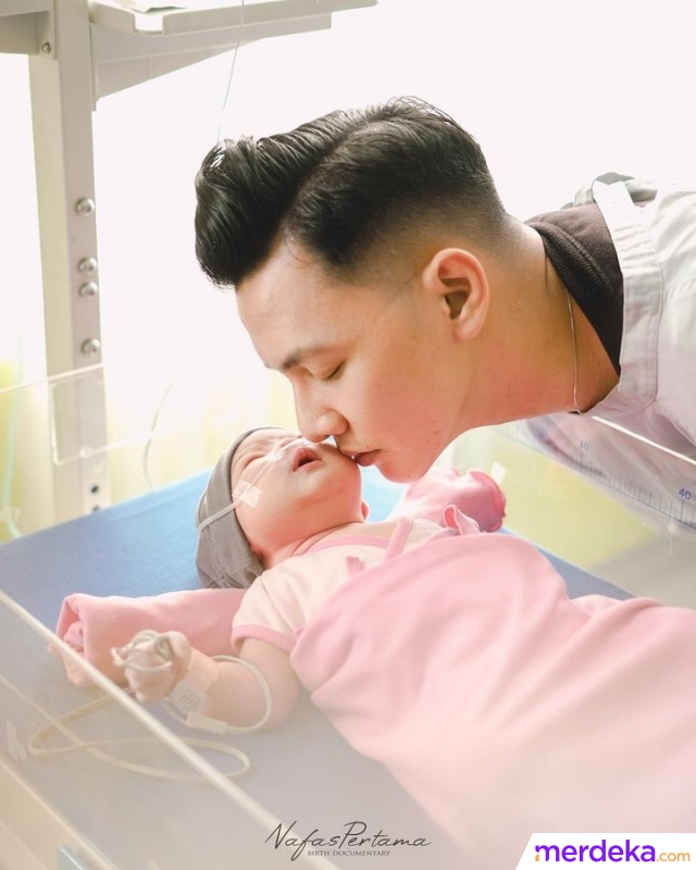 Foto : Nella Kharisma Melahirkan Anak Kedua, Ini Potret Bayinya yang Lucu dan Menggemaskan ...