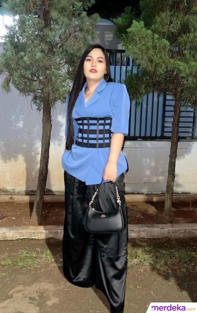 Foto : Pernah Kabur Dari Rumah, Ini Potret Cantik Weni Wen Penyanyi Dangdut Asal Pontianak ...