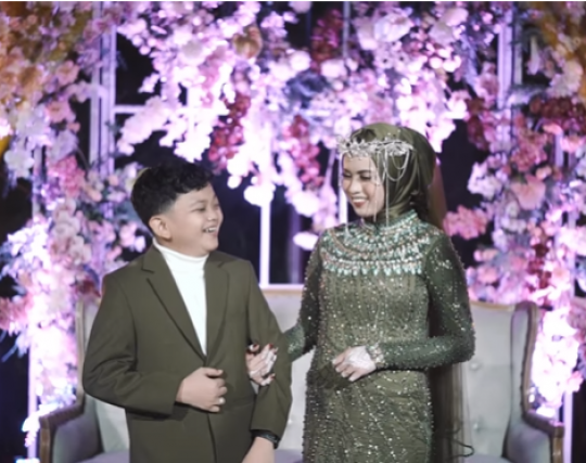 Penuh Kebahagiaan, Intip Momen Pernikahan Megi Irawan dan Riva Syahdila