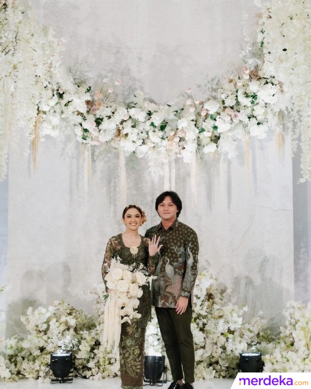 Foto : 6 Momen Rizky Febian saat Melamar Mahalini, Selangkah Lebih ...