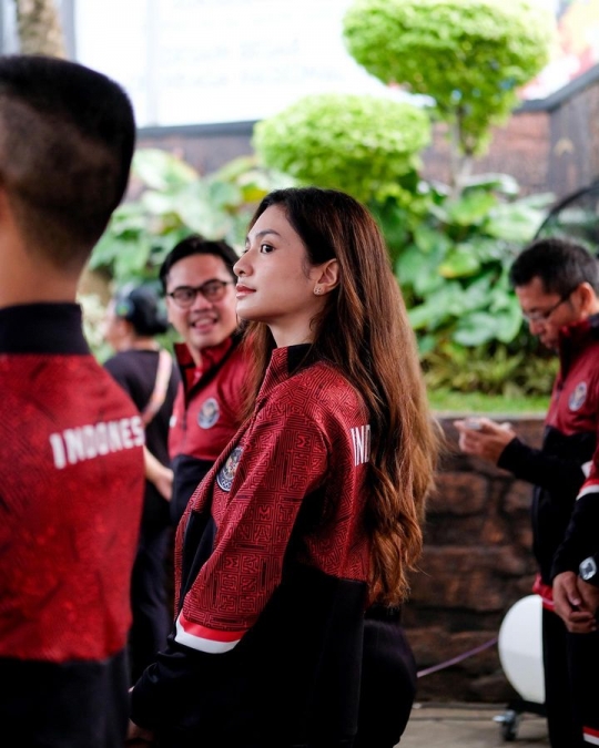 Foto : 6 Potret Cantik Mikha Tambayong, Kini jadi Tenaga Ahli Komunikasi Publik Kemenpora ...