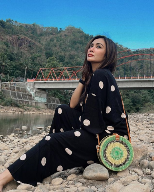 Foto : Digosipkan Dekat dengan Ariel NOAH, Intip Potret dan Pesona Masayu Anastasia | merdeka.com