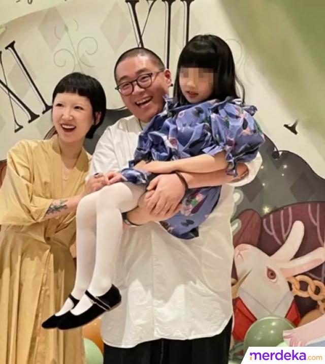 Foto : Menikah dengan Janda, Intip Potret Cantik Lin Ningrui Istri Steven Hao 'Boboho' | merdeka.com