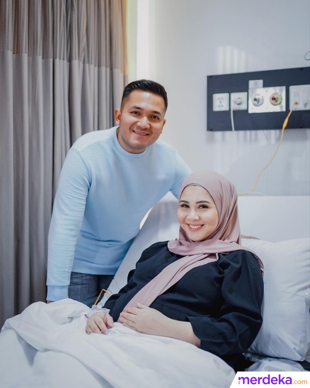 Foto : Kesha Ratuliu Melahirkan Anak Kedua, ini Potret Bayinya yang Lucu dan Menggemaskan ...