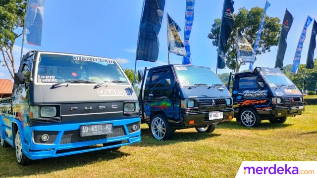 Foto : Modifikasi Mobil Pikap Mitsubishi L300, Keren Abis! | merdeka.com