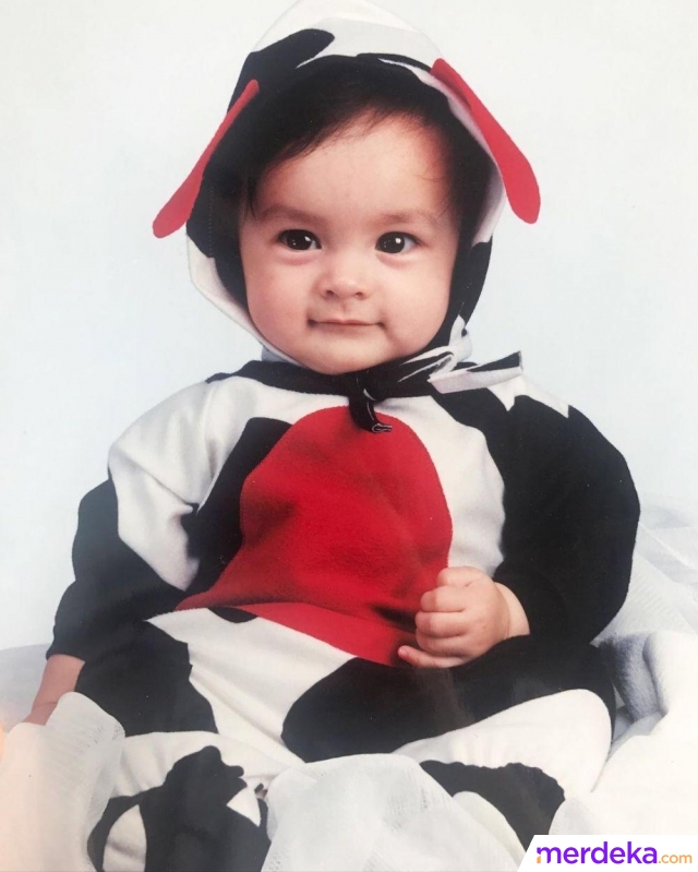 Foto : Genap Berusia 28 Tahun, Intip Transformasi Chelsea Islan Sejak Kecil hingga Kini ...