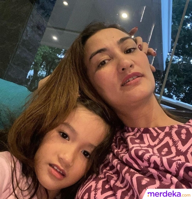 Foto : Makin Cantik dan Menggemaskan, 6 Potret Salma Anak Rio Dewanto ...