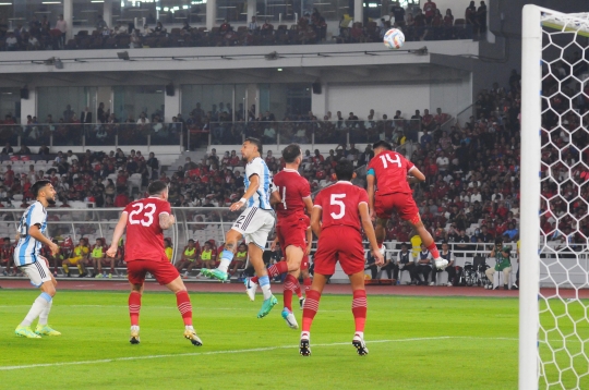 Tampil Luar Biasa, Begini Aksi Sengit Timnas Indonesia Vs Argentina di ...