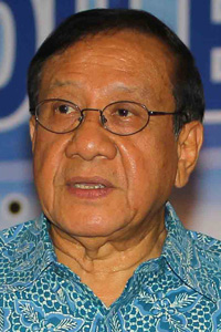 Akbar Tanjung - Putri Akbar Tandjung Terpilih Aklamasi Jadi Ketua DPP ...