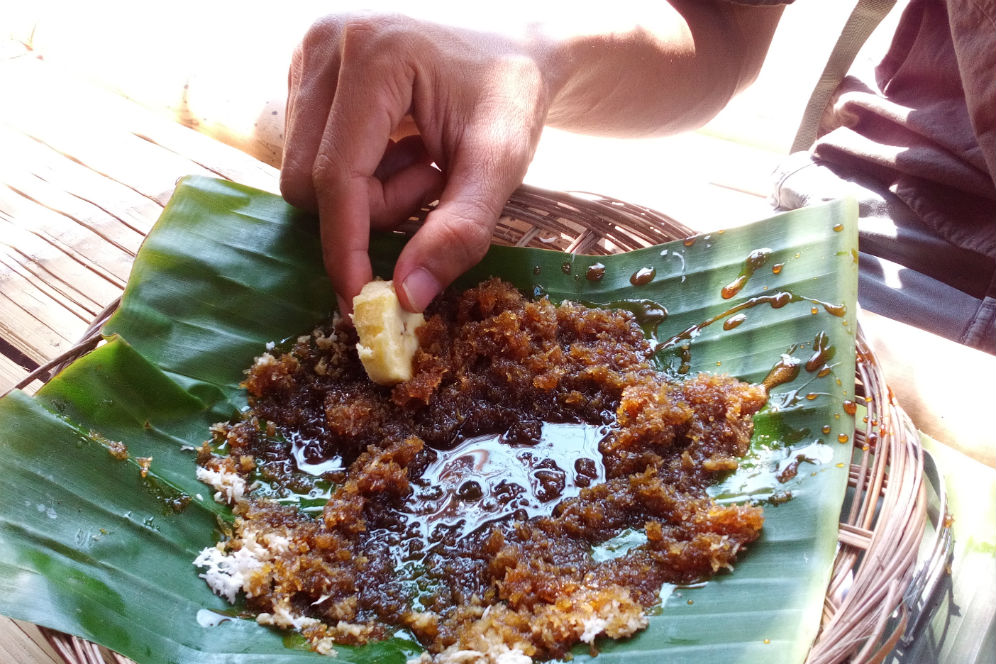 Banyuwangi - Merdeka.com | Ini rupa-rupa penganan legit khas Desa ...