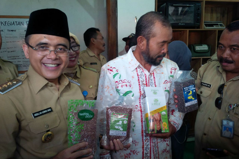 Banyuwangi - Merdeka.com | UMKM Banyuwangi perluas jaringan pasar lewat ... Banyuwangi - Merdeka.com | UMKM Banyuwangi perluas jaringan pasar lewat ...