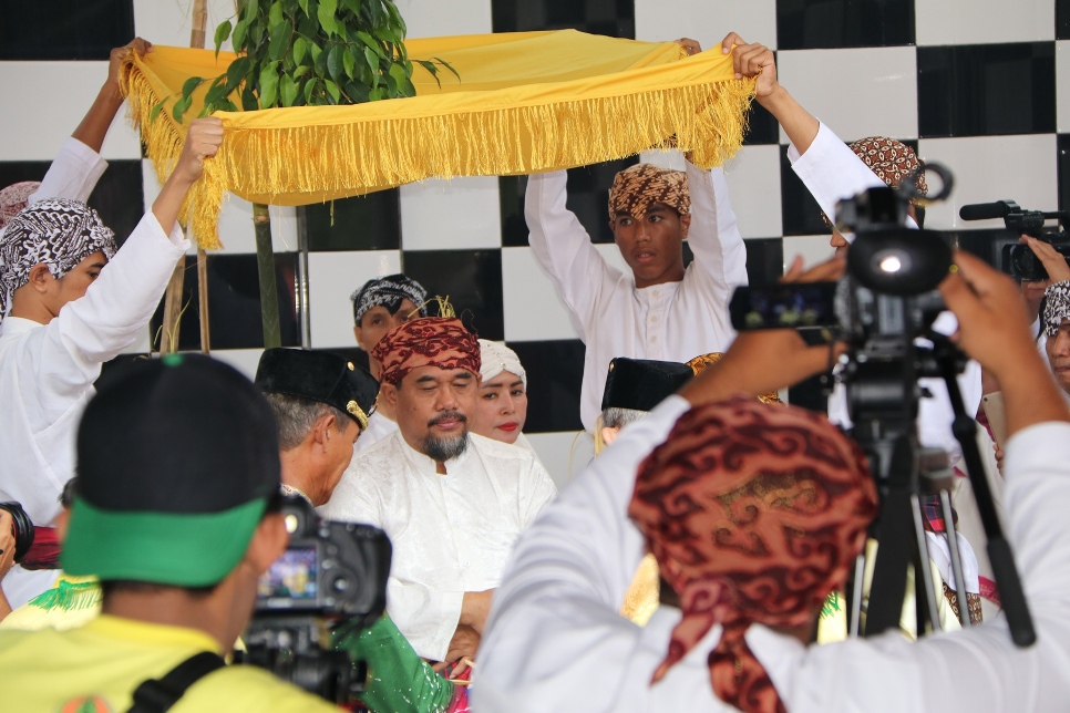 Kutai Timur - Merdeka.com | Adat Besar Kutim dilantik, jangan lupakan ...