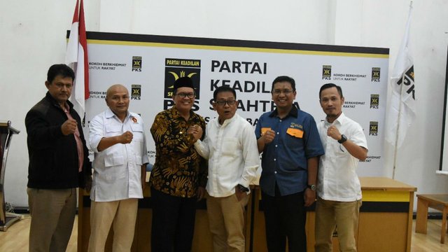 PKS dan Gerindra sepakat berkoalisi di Pilwalkot Bandung | Berita ... PKS dan Gerindra sepakat berkoalisi di Pilwalkot Bandung | Berita ...