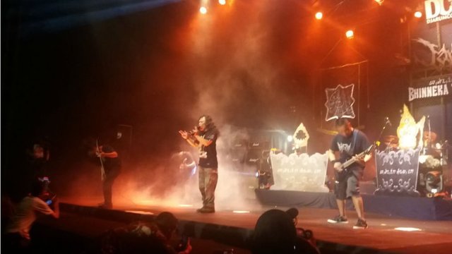 Cadas! Kolaborasi band death metal 'Jasad' dan dalang Bhatara Sena di ...