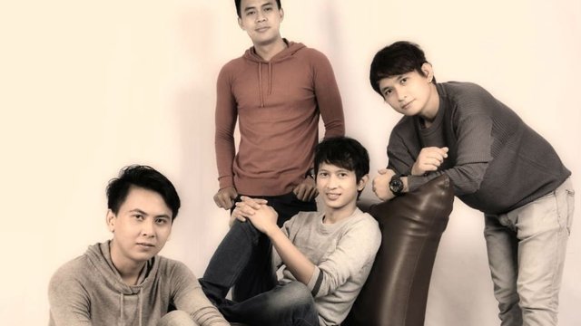 Demeises, Band Yang Tenar di Malaysia Luncurkan Single 'Mendekatlah ...