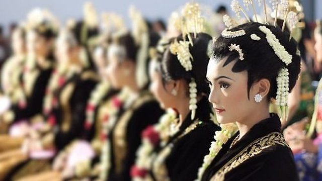 Wanita Jawa | KRJOGJA