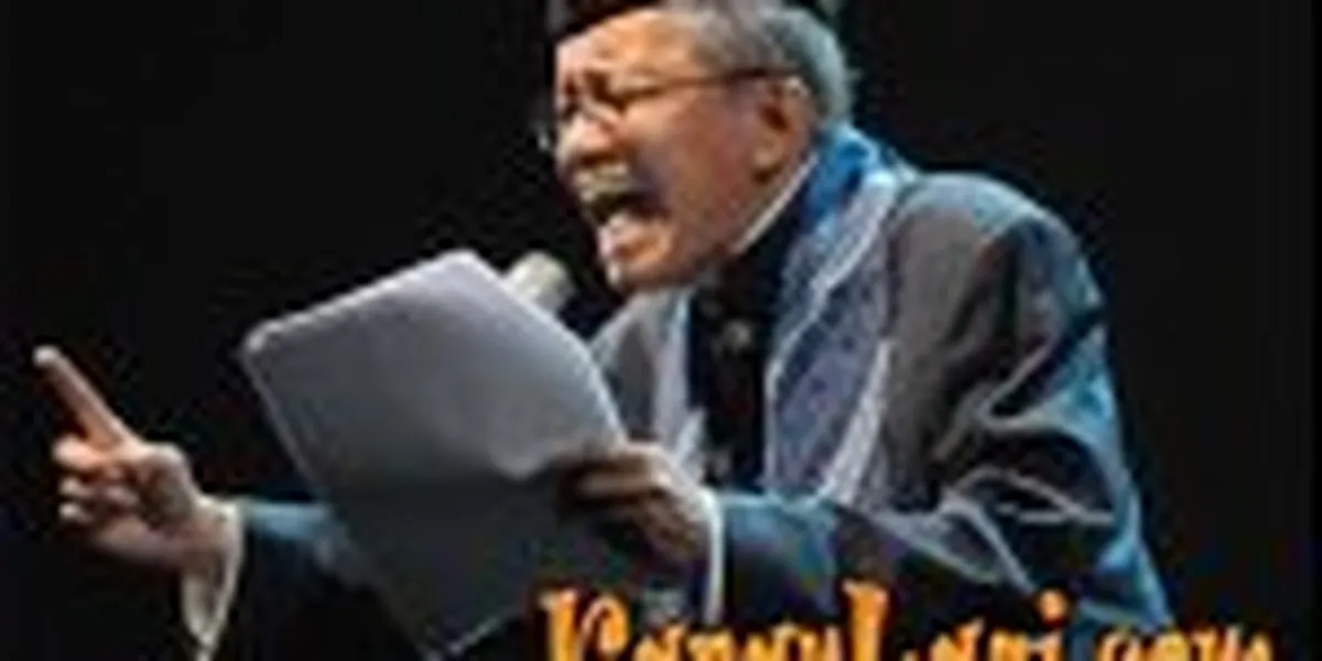 Taufik Ismail 'Sihir' Audience Dengan Puisi - KapanLagi.com