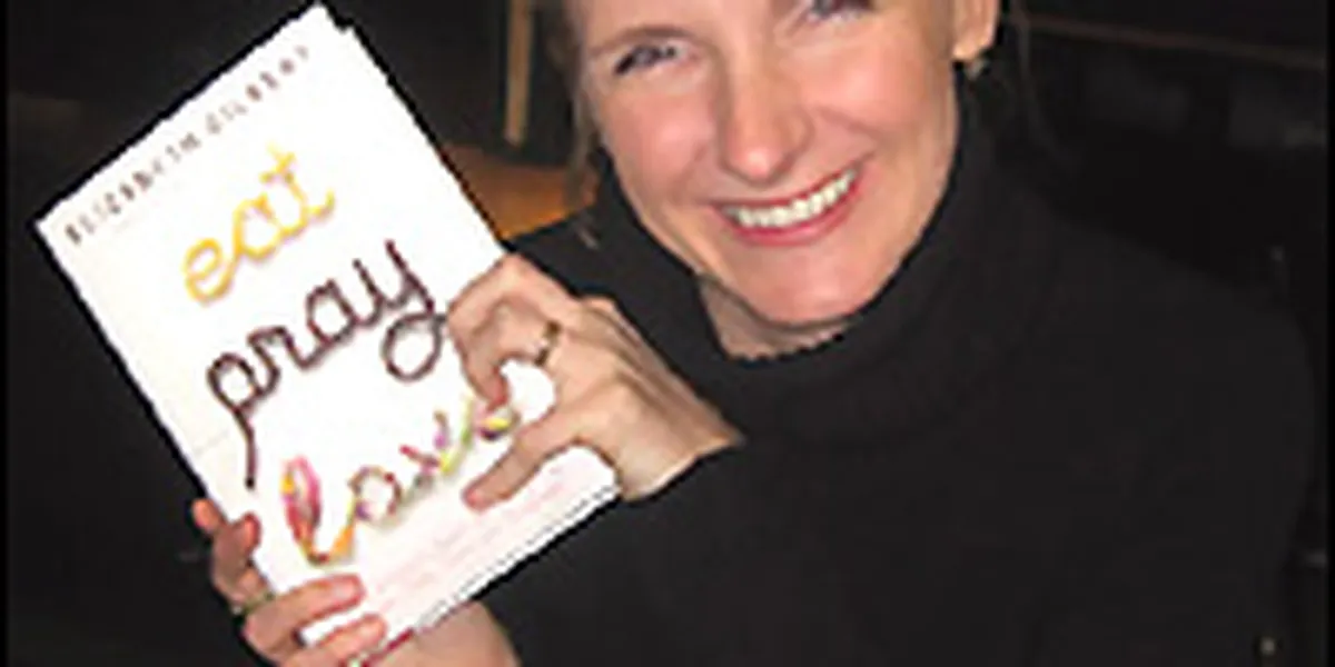 Buku 'EAT, PRAY, LOVE' Laris Manis di Bali - KapanLagi.com