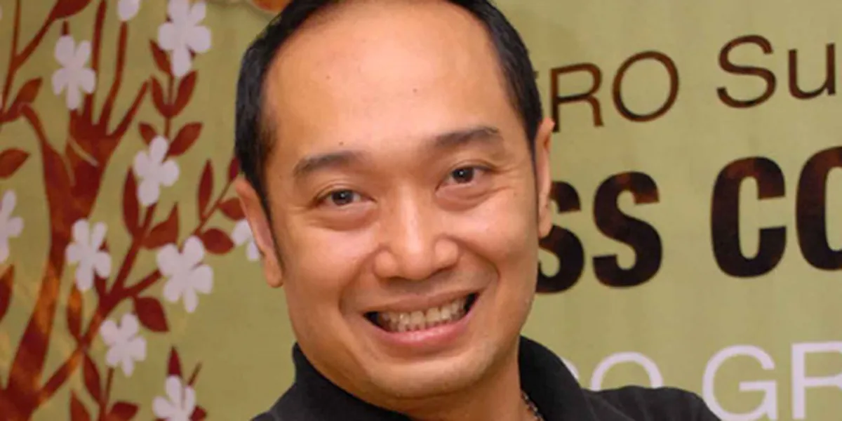 Adjie Notonegoro Desain Tas Karung - KapanLagi.com